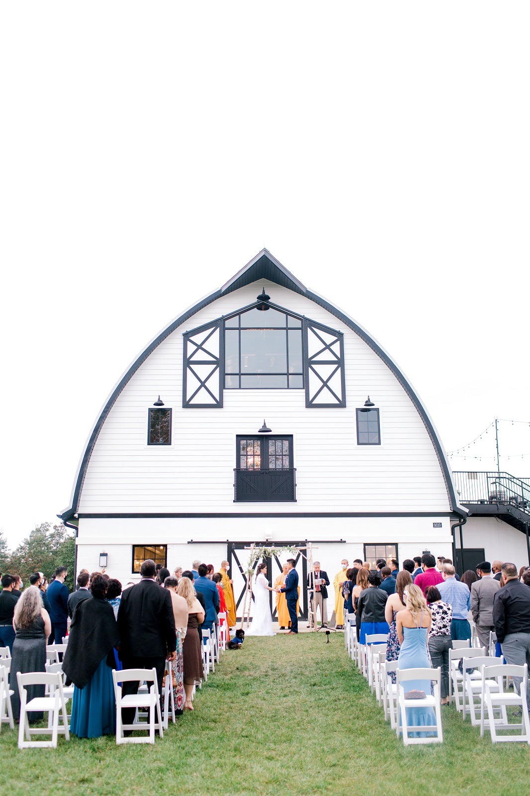 Wedding Couple Gallery | Sweeney Barn - Manassas, VA | Sweeney Barn